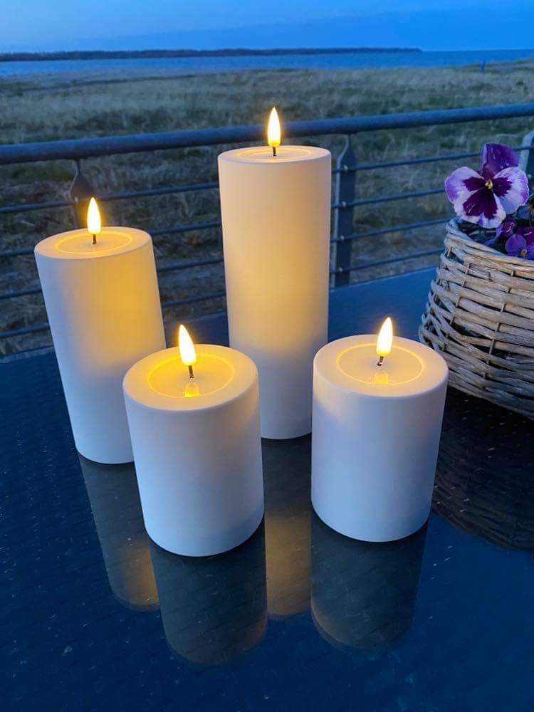 Kunstige Stearinlys | Tættest på det levende lys | Fri fragt fra 599,-